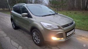 Green Ford Kuga 2013 in Siauliai, with an engine capacity of 2.00 L and mileage of 123 thousand km for 2998 €, photo 3 on AUTOMOTO.COM.LV