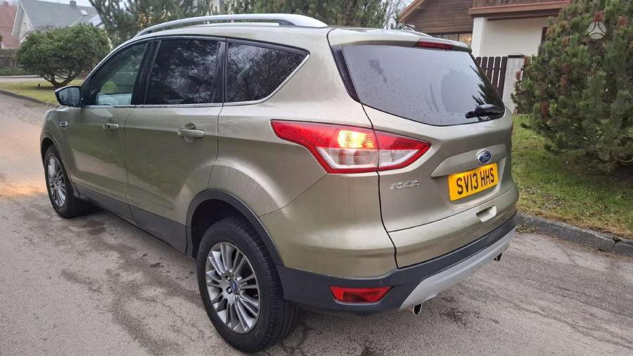Green Ford Kuga 2013 in Siauliai, with an engine capacity of 2.00 L and mileage of 123 thousand km for 2998 €, photo 4 on AUTOMOTO.COM.LV