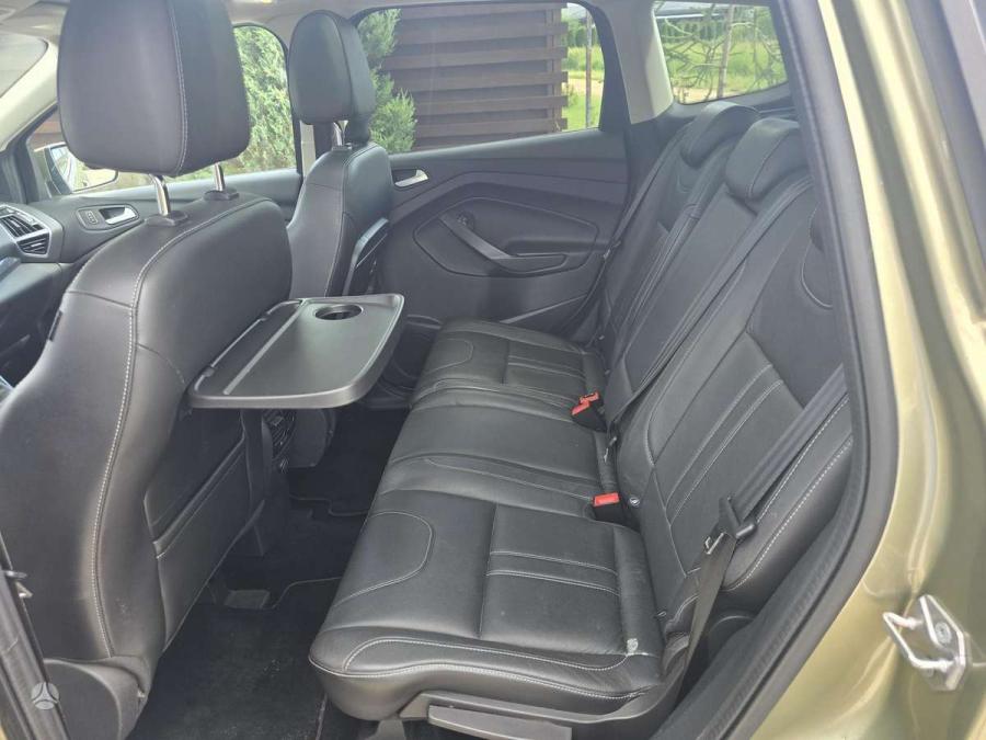 Green Ford Kuga 2013 in Kaunas, with an engine capacity of 2.00 L and mileage of 350 thousand km for 6950 €, photo 18 on AUTOMOTO.COM.LV