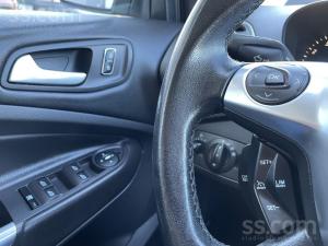 Zaļš Ford Kuga 2013 Talsi, ar dzinēja tilpumu 1.60 L un nobraukumu 177 tūkst. km par 7800 €, foto 15 vietnē AUTOMOTO.COM.LV