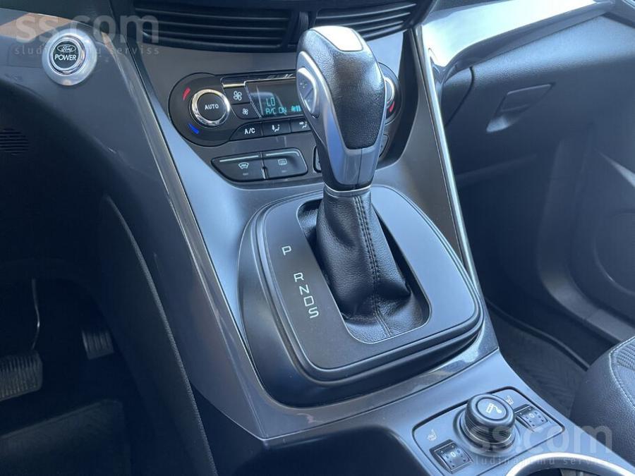 Zaļš Ford Kuga 2013 Talsi, ar dzinēja tilpumu 1.60 L un nobraukumu 177 tūkst. km par 7800 €, foto 20 vietnē AUTOMOTO.COM.LV