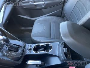 Zaļš Ford Kuga 2013 Talsi, ar dzinēja tilpumu 1.60 L un nobraukumu 177 tūkst. km par 7800 €, foto 22 vietnē AUTOMOTO.COM.LV