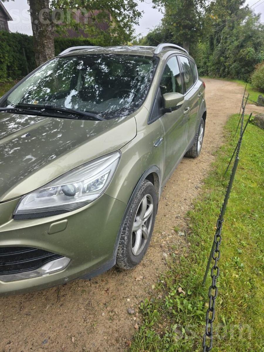 Zaļš Ford Kuga 2013 Ogre, ar dzinēja tilpumu 2.00 L un nobraukumu 255 tūkst. km par 6000 €, foto 1 vietnē AUTOMOTO.COM.LV