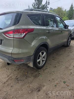 Zaļš Ford Kuga 2013 Ogre, ar dzinēja tilpumu 2.00 L un nobraukumu 255 tūkst. km par 6000 €, foto 4 vietnē AUTOMOTO.COM.LV