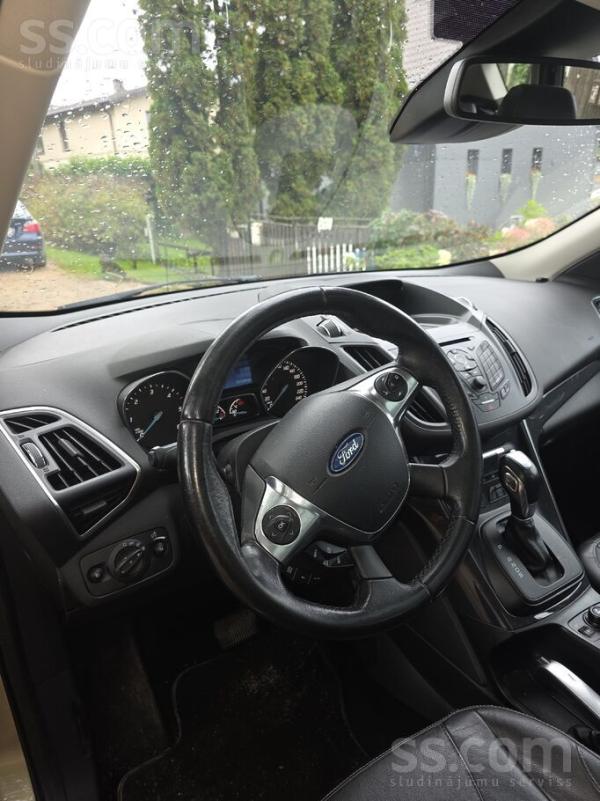 Ford Kuga 2013 Ogre vietnÄ ZaļŔ Ford Kuga 2013 Ogre, ar dzinÄja tilpumu 2.00 L un nobraukumu 255 tÅ«kst. km par 8000 ā¬, foto 4 vietnÄ AUTOMOTO.COM.LV