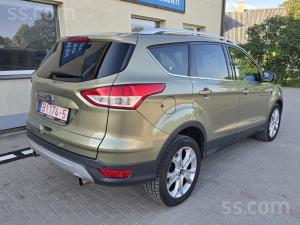 Green Ford Kuga 2014 in Kuldiga, with an engine capacity of 2.00 L and mileage of 188 thousand km for 9400 €, photo 4 on AUTOMOTO.COM.LV