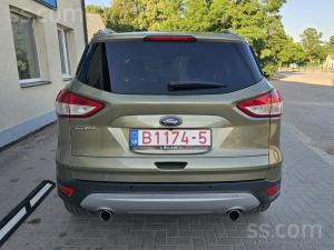Green Ford Kuga 2014 in Kuldiga, with an engine capacity of 2.00 L and mileage of 188 thousand km for 9400 €, photo 5 on AUTOMOTO.COM.LV