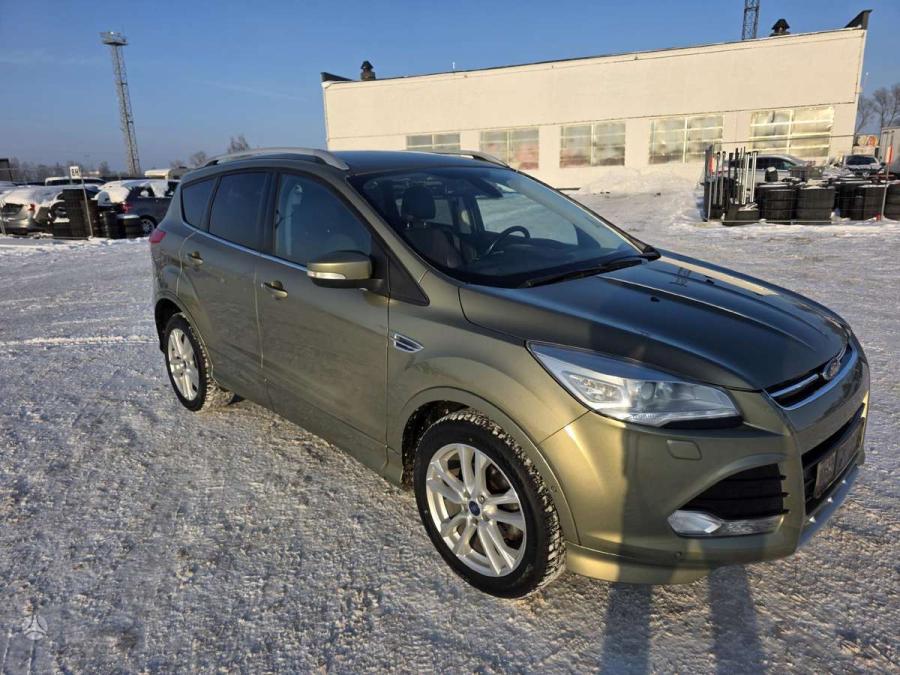 Green Ford Kuga 2014 in Marijampole, with an engine capacity of 1.60 L and mileage of 111 thousand km for 7290 €, photo 13 on AUTOMOTO.COM.LV