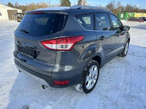Green Ford Kuga 2014 in Prienai, with an engine capacity of 2.00 L and mileage of 253 thousand km for 7400 €, photo 7 on AUTOMOTO.COM.LV