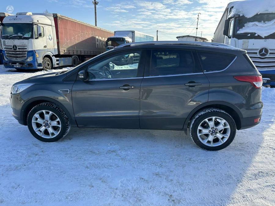 Green Ford Kuga 2014 in Prienai, with an engine capacity of 2.00 L and mileage of 253 thousand km for 7400 €, photo 10 on AUTOMOTO.COM.LV