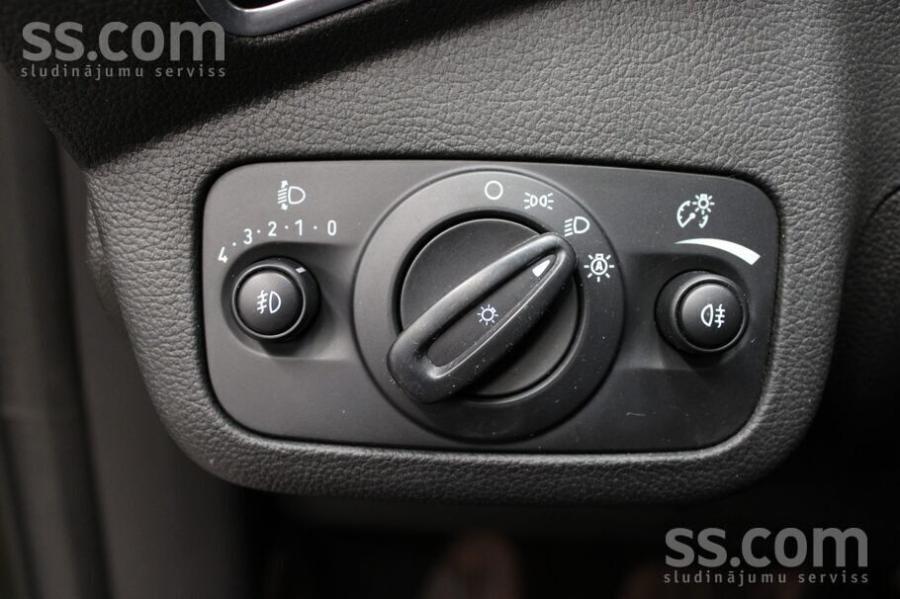 Zaļš Ford Kuga 2014 Rīga, ar dzinēja tilpumu 2.00 L un nobraukumu 218 tūkst. km par 3990 €, foto 16 vietnē AUTOMOTO.COM.LV