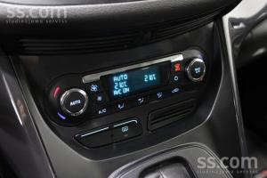 Zaļš Ford Kuga 2014 Rīga, ar dzinēja tilpumu 2.00 L un nobraukumu 218 tūkst. km par 3990 €, foto 21 vietnē AUTOMOTO.COM.LV