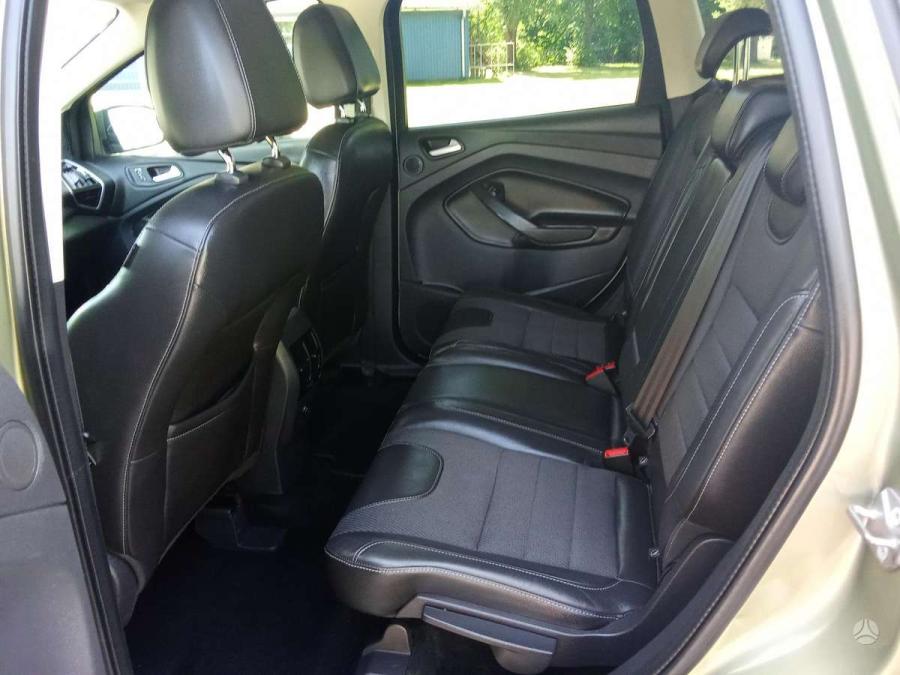 Zaļš Ford Kuga 2014 Alīta, ar dzinēja tilpumu 2.00 L un nobraukumu 238 tūkst. km par 7900 €, foto 22 vietnē AUTOMOTO.COM.LV