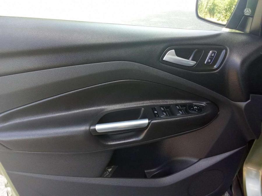 Zaļš Ford Kuga 2014 Alīta, ar dzinēja tilpumu 2.00 L un nobraukumu 238 tūkst. km par 7900 €, foto 23 vietnē AUTOMOTO.COM.LV