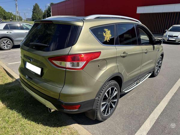 Green Ford Kuga 2014 in Kaunas, with an engine capacity of 2.00 L and mileage of 149 thousand km for 7200 €, photo 5 on AUTOMOTO.COM.LV