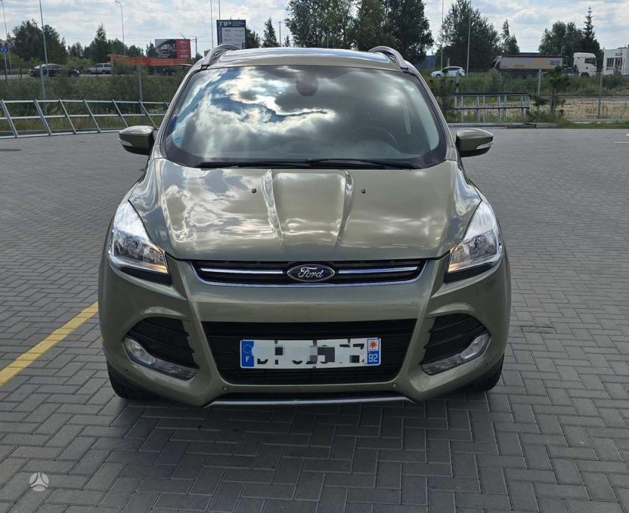 Green Ford Kuga 2015 in Taurage, with an engine capacity of 2.00 L and mileage of 269 thousand km for 6200 €, photo 3 on AUTOMOTO.COM.LV