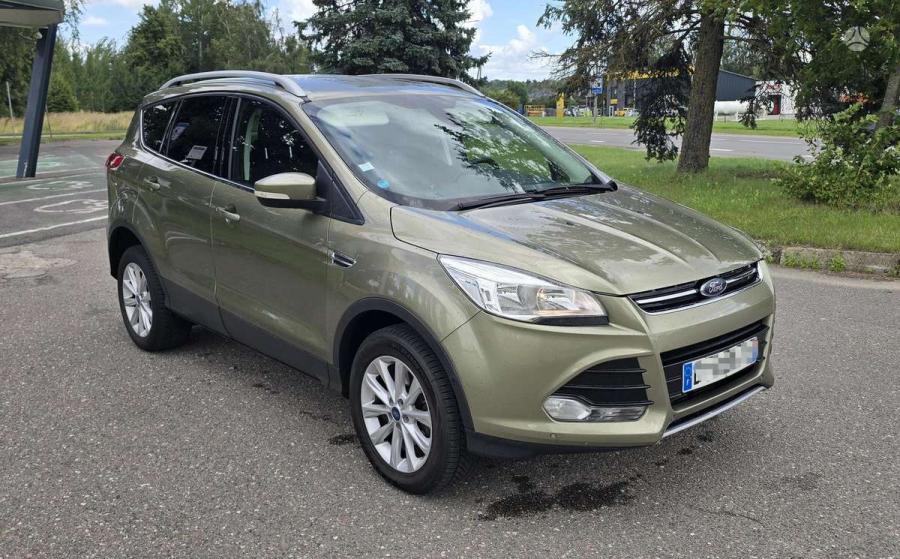 Green Ford Kuga 2015 in Taurage, with an engine capacity of 2.00 L and mileage of 269 thousand km for 6100 €, photo 1 on AUTOMOTO.COM.LV