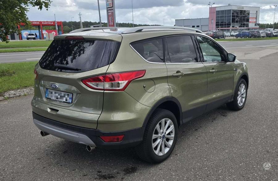 Green Ford Kuga 2015 in Taurage, with an engine capacity of 2.00 L and mileage of 269 thousand km for 6100 €, photo 5 on AUTOMOTO.COM.LV