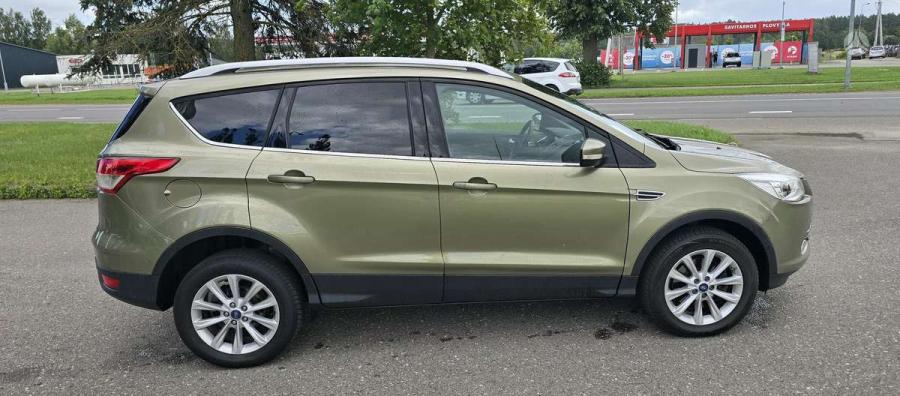 Green Ford Kuga 2015 in Taurage, with an engine capacity of 2.00 L and mileage of 269 thousand km for 6100 €, photo 6 on AUTOMOTO.COM.LV