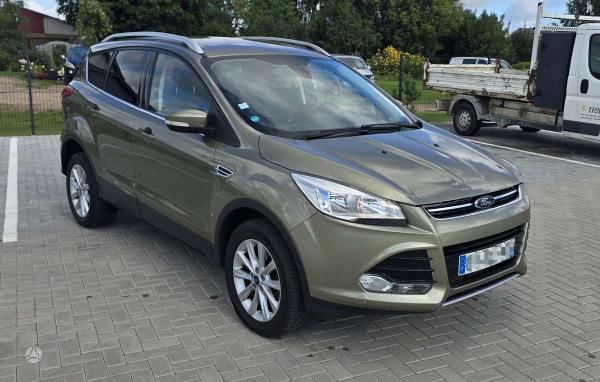 Green Ford Kuga 2015 in Taurage, with an engine capacity of 2.00 L and mileage of 275 thousand km for 5850 €, photo 4 on AUTOMOTO.COM.LV