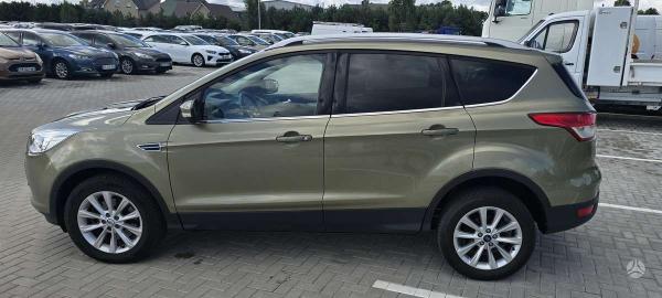 Green Ford Kuga 2015 in Taurage, with an engine capacity of 2.00 L and mileage of 275 thousand km for 5850 €, photo 8 on AUTOMOTO.COM.LV