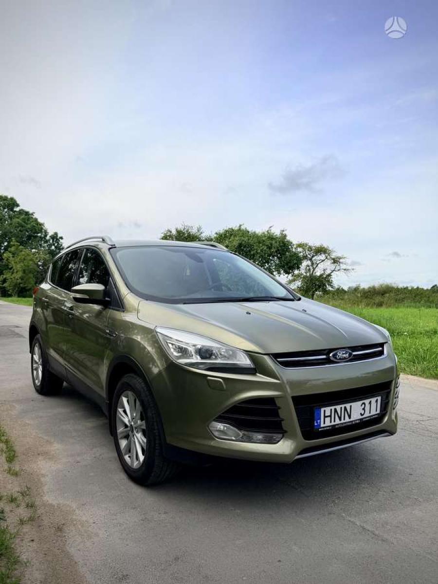 Green Ford Kuga 2015 in Siauliai, with an engine capacity of 2.00 L and mileage of 237 thousand km for 7000 €, photo 1 on AUTOMOTO.COM.LV