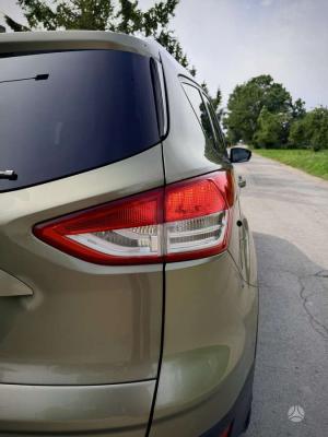 Green Ford Kuga 2015 in Siauliai, with an engine capacity of 2.00 L and mileage of 237 thousand km for 7000 €, photo 8 on AUTOMOTO.COM.LV
