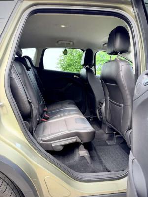 Green Ford Kuga 2015 in Siauliai, with an engine capacity of 2.00 L and mileage of 237 thousand km for 7000 €, photo 22 on AUTOMOTO.COM.LV