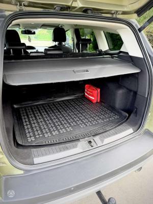 Green Ford Kuga 2015 in Siauliai, with an engine capacity of 2.00 L and mileage of 237 thousand km for 7000 €, photo 23 on AUTOMOTO.COM.LV