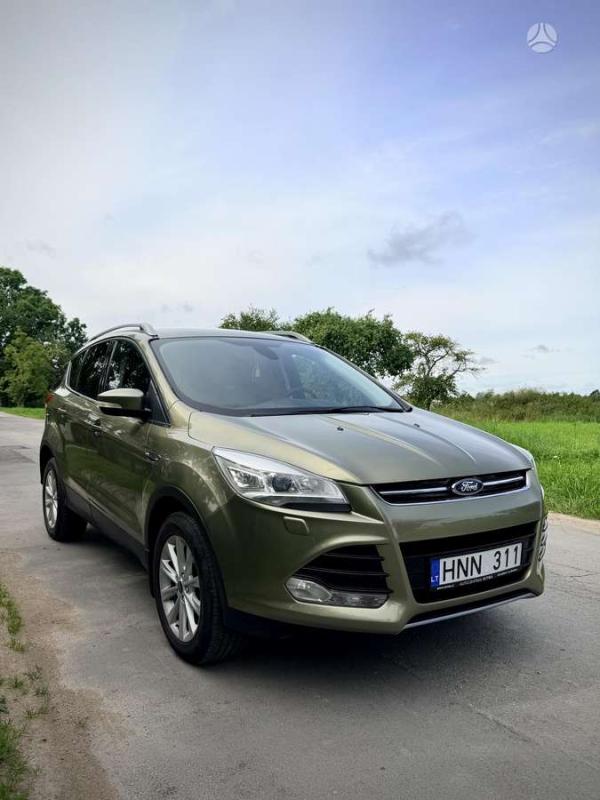 Green Ford Kuga 2015 in Siauliai, with an engine capacity of 2.00 L and mileage of 237 thousand km for 7000 €, photo 1 on AUTOMOTO.COM.LV