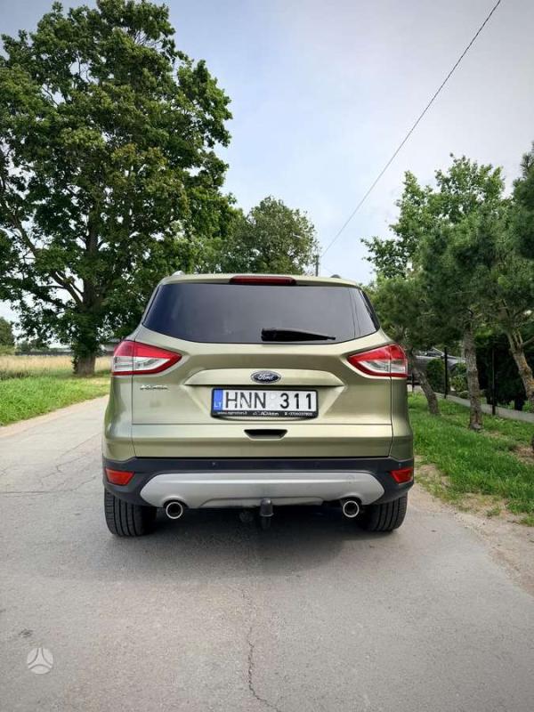 Green Ford Kuga 2015 in Siauliai, with an engine capacity of 2.00 L and mileage of 237 thousand km for 7000 €, photo 5 on AUTOMOTO.COM.LV