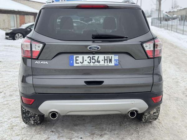 Green Ford Kuga 2017 in Taurage, with an engine capacity of 2.00 L and mileage of 290 thousand km for 8950 €, photo 2 on AUTOMOTO.COM.LV