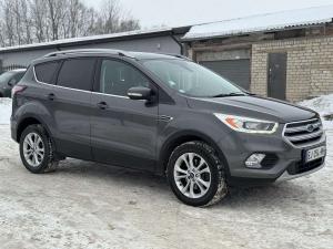 Green Ford Kuga 2017 in Taurage, with an engine capacity of 2.00 L and mileage of 290 thousand km for 8950 €, photo 5 on AUTOMOTO.COM.LV