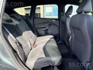 Zaļš Ford Kuga 2018 Rīga, ar dzinēja tilpumu 1.50 L un nobraukumu 195 tūkst. km par 11995 €, foto 22 vietnē AUTOMOTO.COM.LV