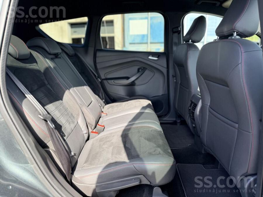 Zaļš Ford Kuga 2018 Rīga, ar dzinēja tilpumu 1.50 L un nobraukumu 195 tūkst. km par 11995 €, foto 22 vietnē AUTOMOTO.COM.LV