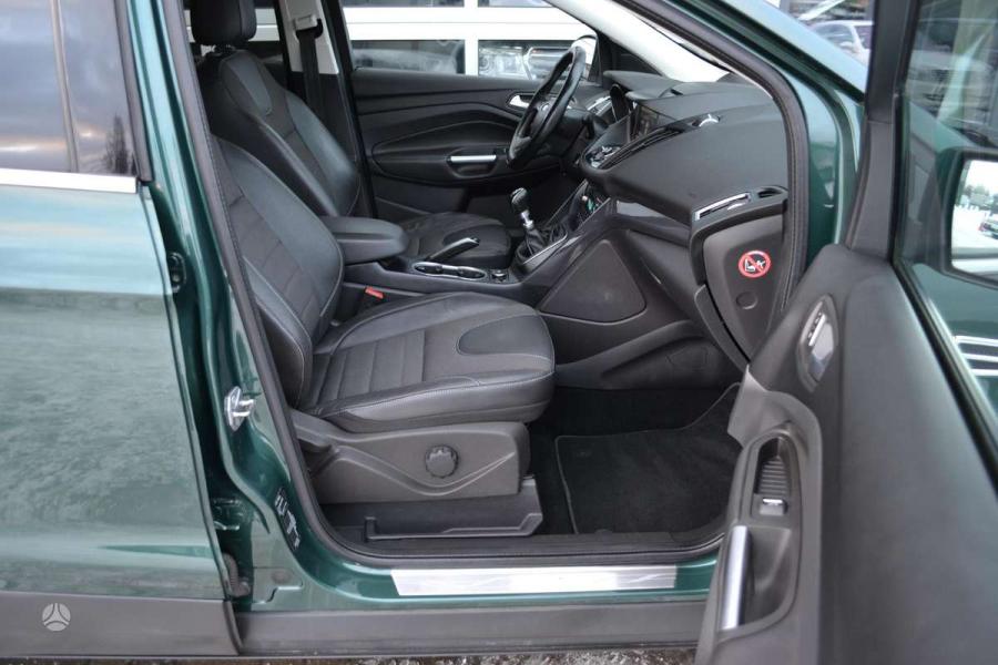 Green Ford Kuga 2015 in Vilnius, with an engine capacity of 1.50 L and mileage of 160 thousand km for 9000 €, photo 28 on AUTOMOTO.COM.LV