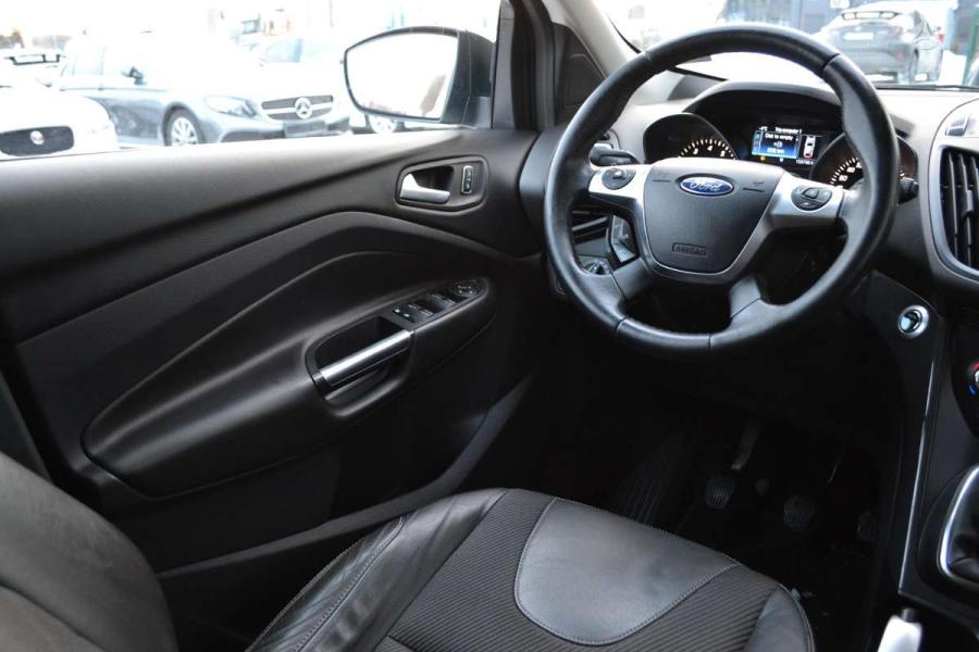 Green Ford Kuga 2015 in Vilnius, with an engine capacity of 1.50 L and mileage of 160 thousand km for 9000 €, photo 31 on AUTOMOTO.COM.LV