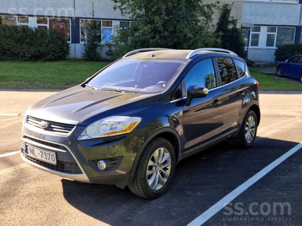 Grey Ford Kuga 2008 in Ogre, with an engine capacity of 2.00 L and mileage of 246 thousand km for 3930 €, photo 4 on AUTOMOTO.COM.LV