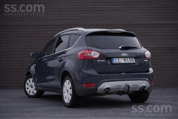 Grey Ford Kuga 2008 in Riga, with an engine capacity of 2.00 L and mileage of 310 thousand km for 5890 €, photo 4 on AUTOMOTO.COM.LV