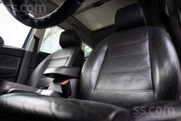 Grey Ford Kuga 2008 in Riga, with an engine capacity of 2.00 L and mileage of 310 thousand km for 5890 €, photo 9 on AUTOMOTO.COM.LV
