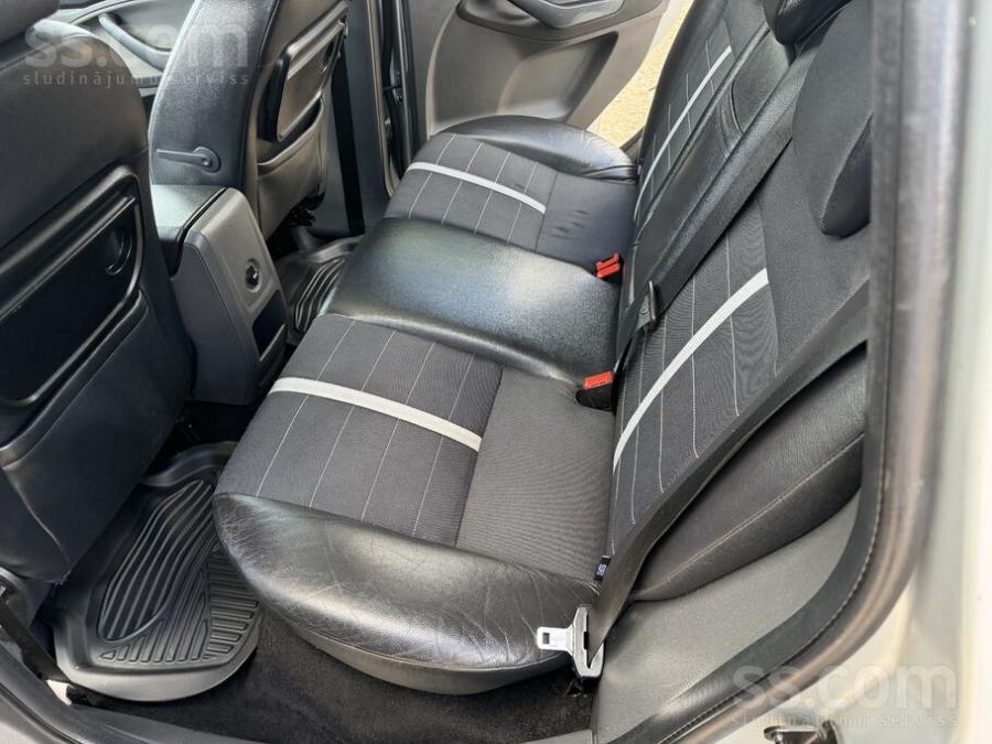 Grey Ford Kuga 2008 in Rezekne, with an engine capacity of 2.00 L and mileage of 0 thousand km for 5150 €, photo 17 on AUTOMOTO.COM.LV