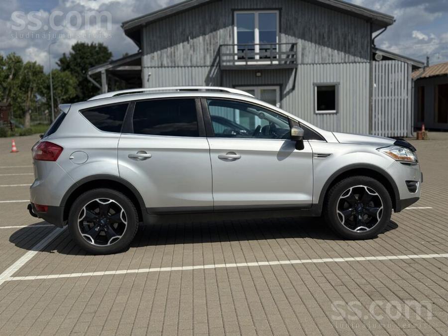 Grey Ford Kuga 2008 in Riga, with an engine capacity of 2.00 L and mileage of 245 thousand km for 5600 €, photo 4 on AUTOMOTO.COM.LV