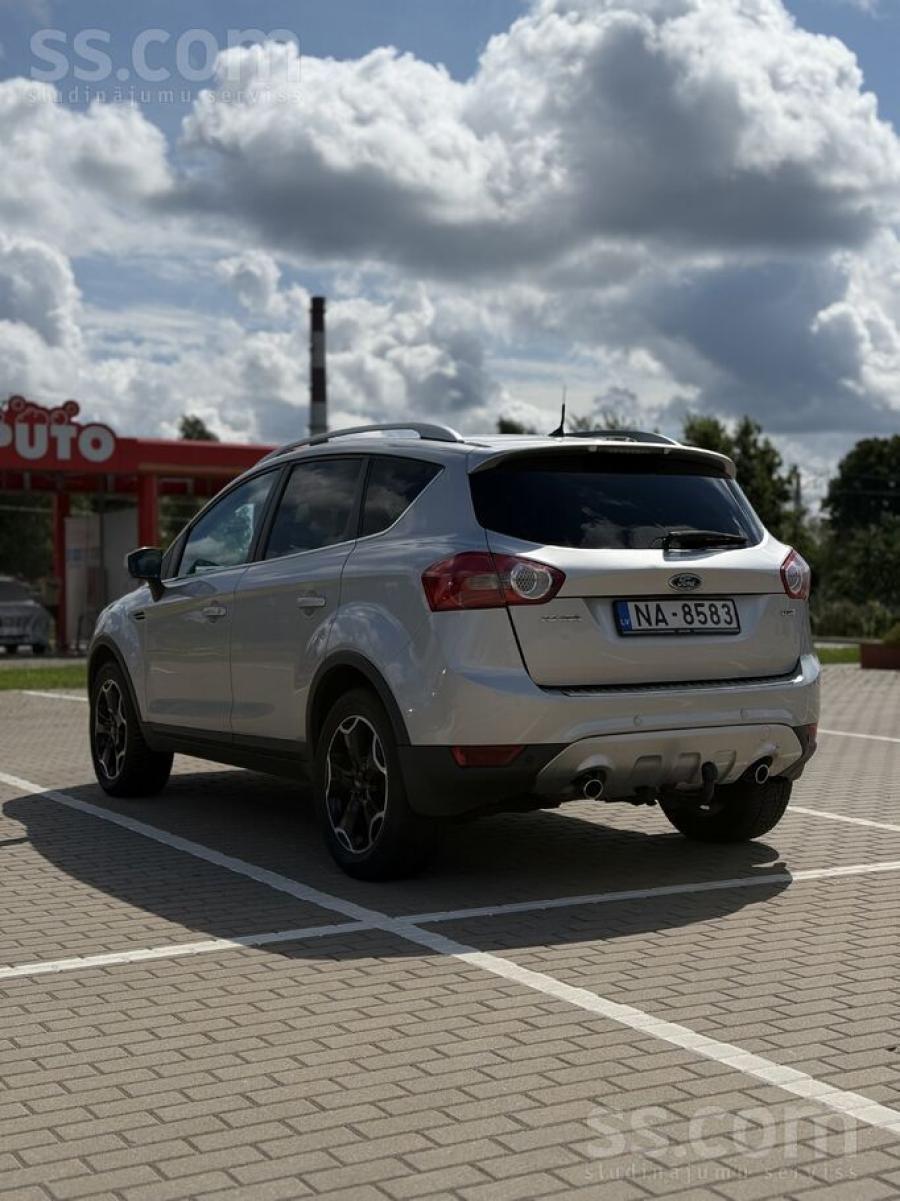 Grey Ford Kuga 2008 in Riga, with an engine capacity of 2.00 L and mileage of 245 thousand km for 5600 €, photo 5 on AUTOMOTO.COM.LV