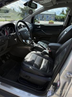 Grey Ford Kuga 2008 in Riga, with an engine capacity of 2.00 L and mileage of 245 thousand km for 5600 €, photo 10 on AUTOMOTO.COM.LV