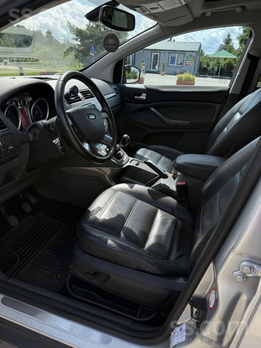 Grey Ford Kuga 2008 in Riga, with an engine capacity of 2.00 L and mileage of 245 thousand km for 5600 €, photo 10 on AUTOMOTO.COM.LV