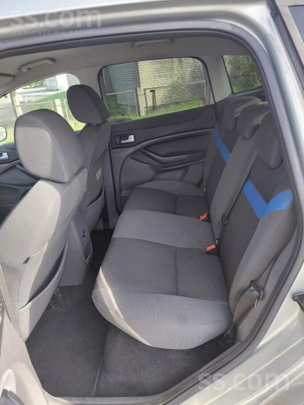 Ford Kuga 2008 Saldus vietnē Pelēks Ford Kuga 2008 Saldus, ar dzinēja tilpumu 2.00 L un nobraukumu 274 tūkst. km par 2900 €, foto 7 vietnē AUTOMOTO.COM.LV