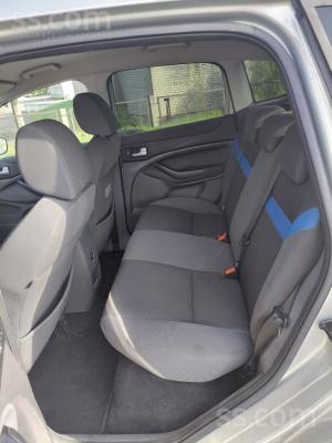 Pelēks Ford Kuga 2008 Saldus, ar dzinēja tilpumu 2.00 L un nobraukumu 274 tūkst. km par 2900 €, foto 7 vietnē AUTOMOTO.COM.LV