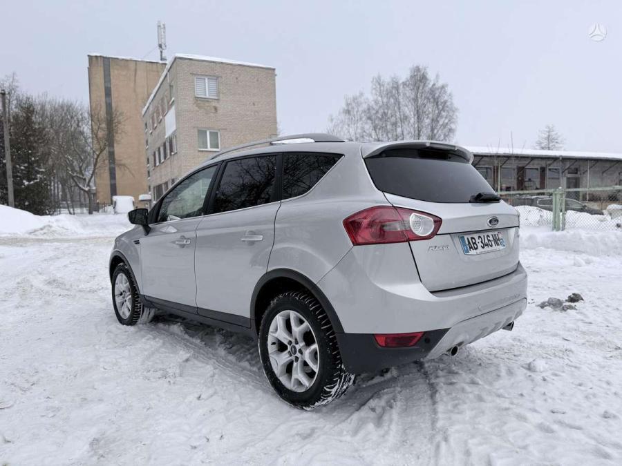 Grey Ford Kuga 2009 in Siauliai, with an engine capacity of 2.00 L and mileage of 205 thousand km for 3900 €, photo 14 on AUTOMOTO.COM.LV