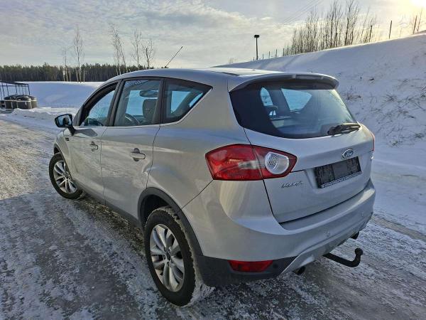 Pelēks Ford Kuga 2009 Viļņa, ar dzinēja tilpumu 2.00 L un nobraukumu 300 tūkst. km par 4950 €, foto 3 vietnē AUTOMOTO.COM.LV