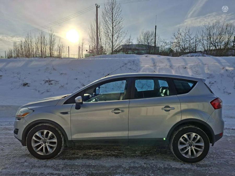 Grey Ford Kuga 2009 in Vilnius, with an engine capacity of 2.00 L and mileage of 300 thousand km for 4950 €, photo 4 on AUTOMOTO.COM.LV
